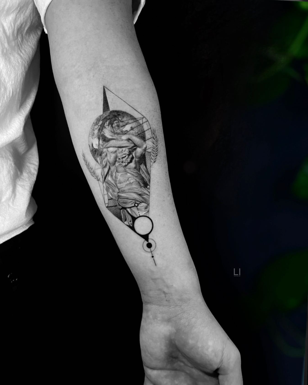 Atlas in Geometric Shape • Tattoodo