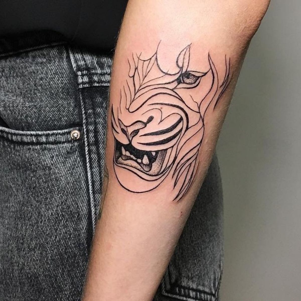Tattoo uploaded by Chelsea Castaneda • #linework #arm #tigerhead • Tattoodo