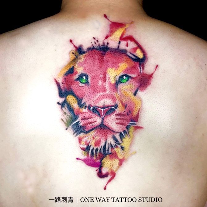Tattoo uploaded by 一路刺青-oneway tattoo studio taiwan • Tattoodo