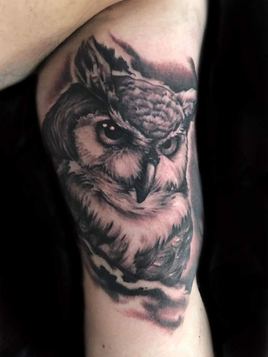 Tattoo uploaded by La Clínica Tatuajes y Perforaciones • Un buho hecho ...