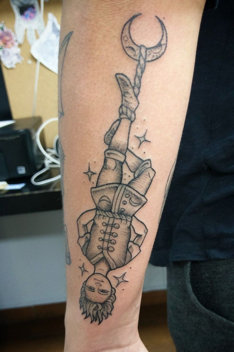 Tattoo uploaded by Anthrax 8:32 • El colgado • Tattoodo