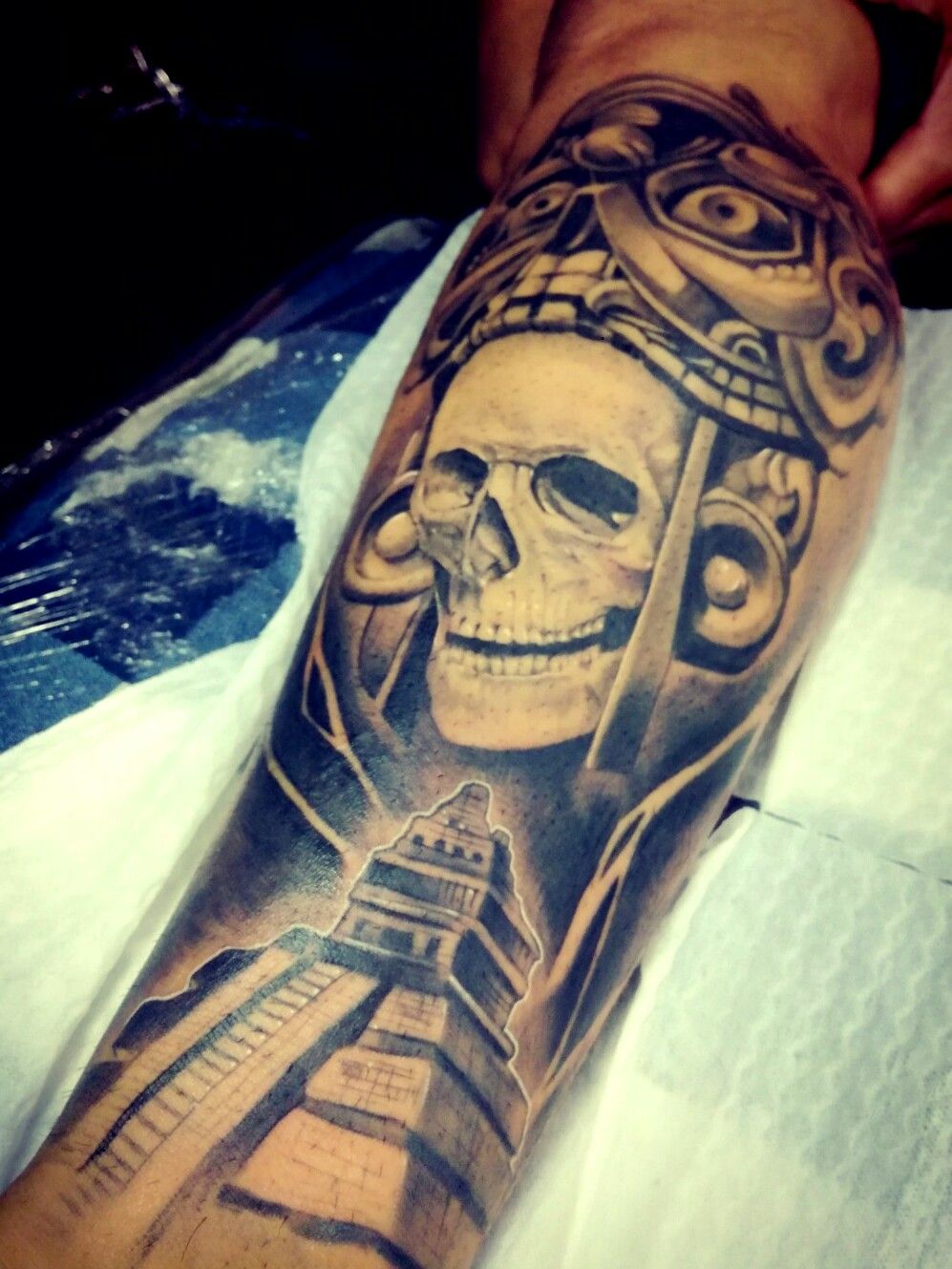 Tatuaje De Piramide Azteca