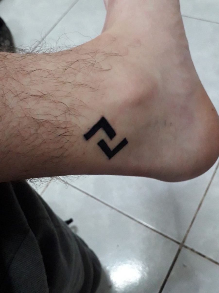 Tattoo uploaded by Rafa Neira • Runas vikingas JERA • Tattoodo