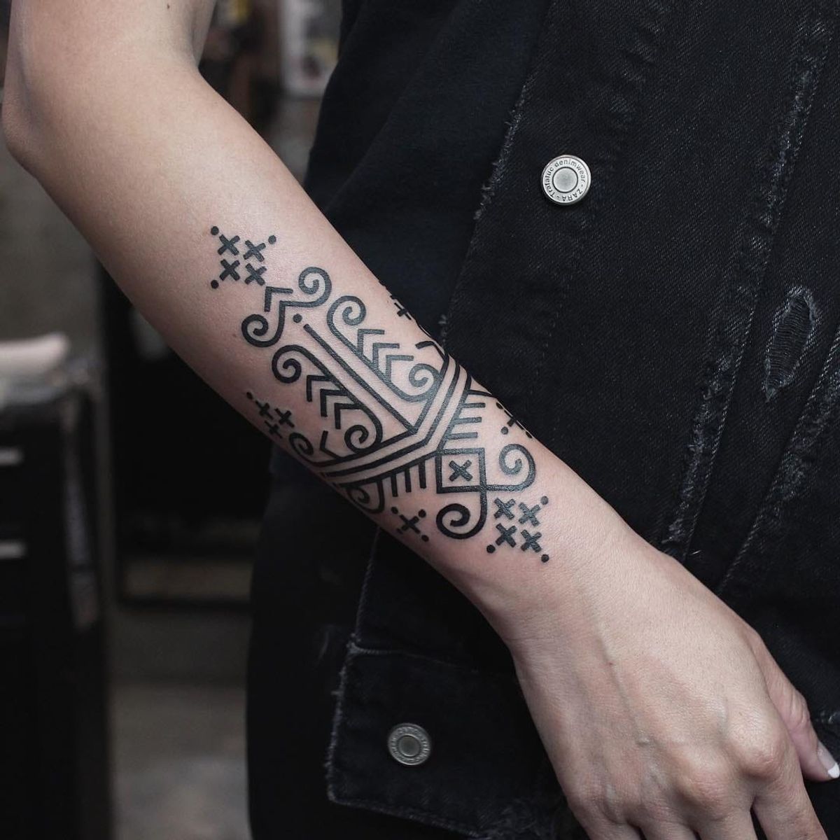 Tattoo uploaded by James Lau • Tattoo by James Lau #JamesLau #blackwork #linework #tribal # ...