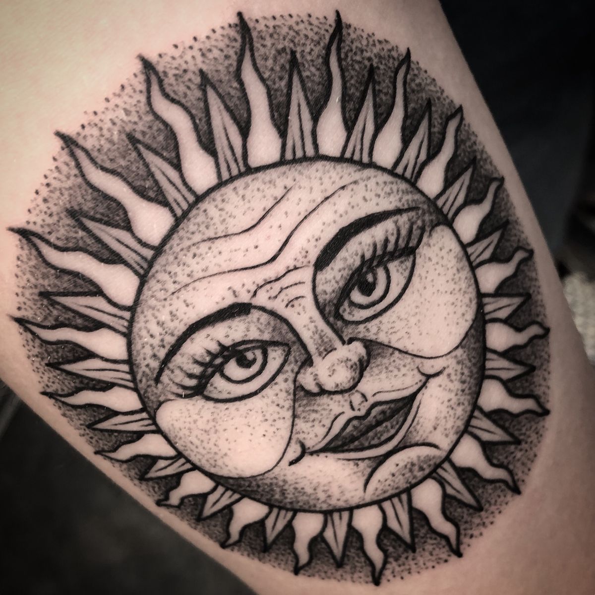 Tattoo uploaded by Koko Loko • Blackwork/dotwork sun • Tattoodo