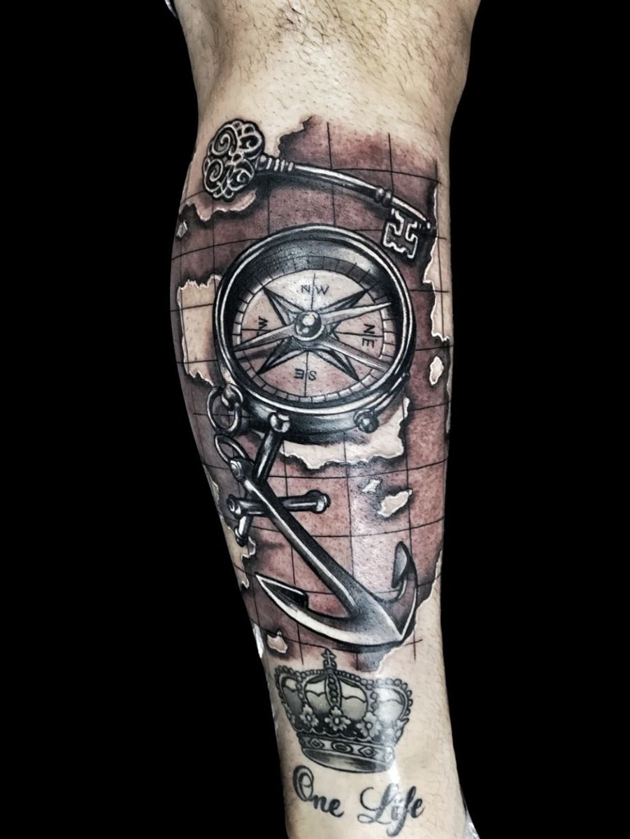 Tattoo uploaded by Junito Mix • Llave brujula y ancla en la pantorrilla ...