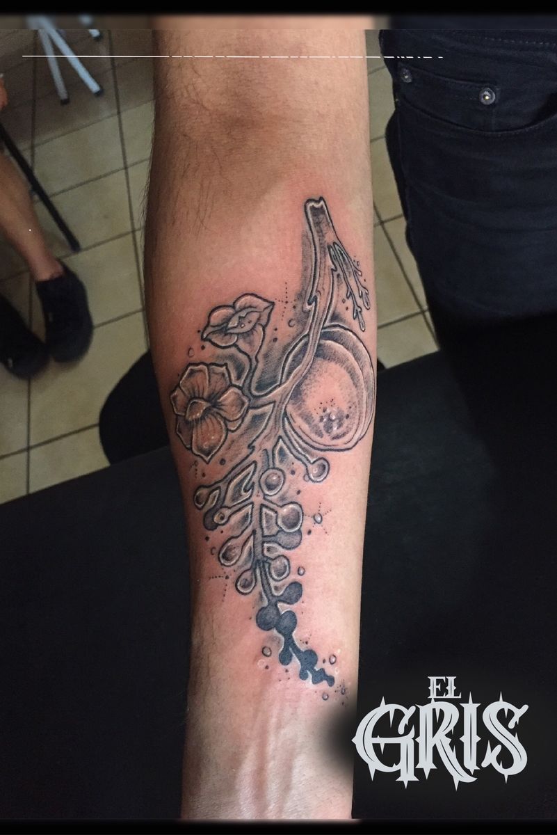 Tattoo uploaded by El Gris • Ramito de árbol de octubre • Tattoodo