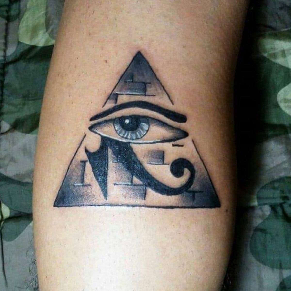 Tattoo uploaded by Ornella • Eye egypt pyramid pirámide tattoo • Tattoodo