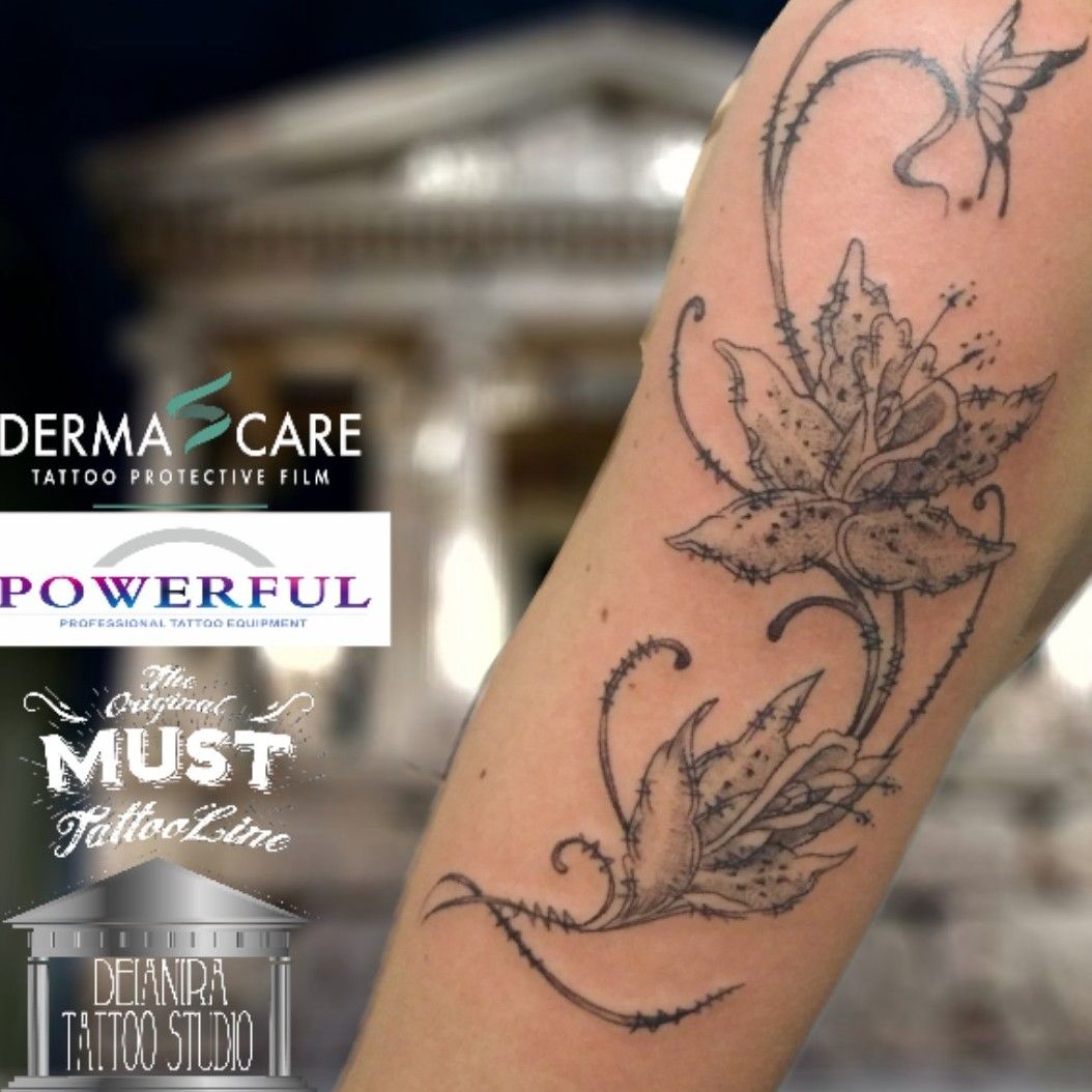 Tattoo uploaded by Romina Deianira Nepi • Tattoodo