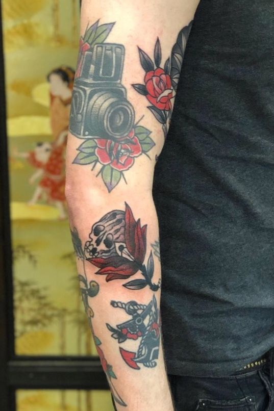 Neo-Traditional Rose Skull Tattoo • Tattoodo