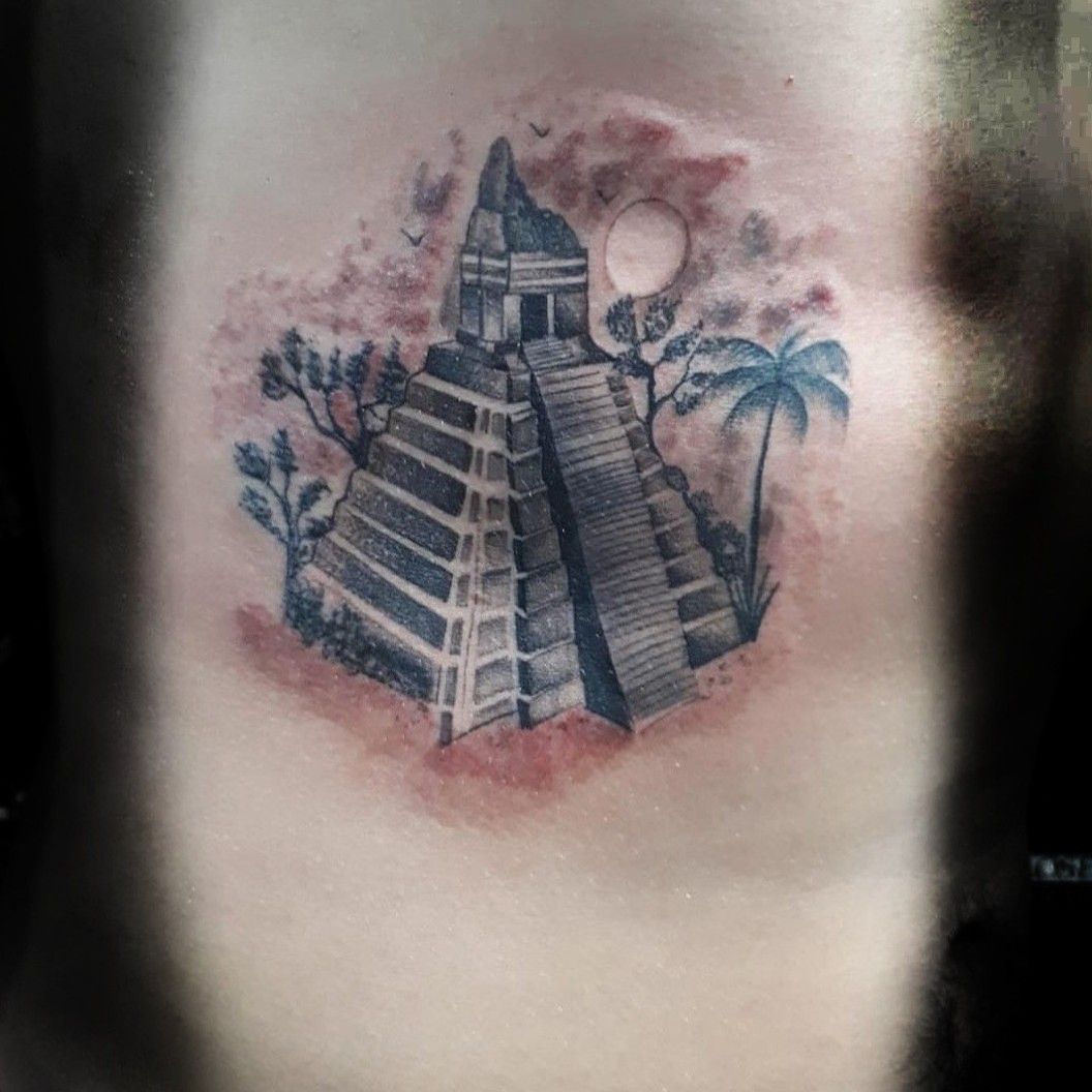 Tatuaje De Piramide Maya