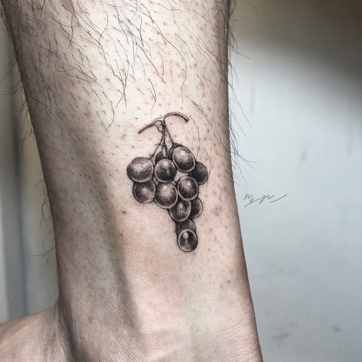 Tattoo uploaded by ki-myohan • Small grape ? • Tattoodo