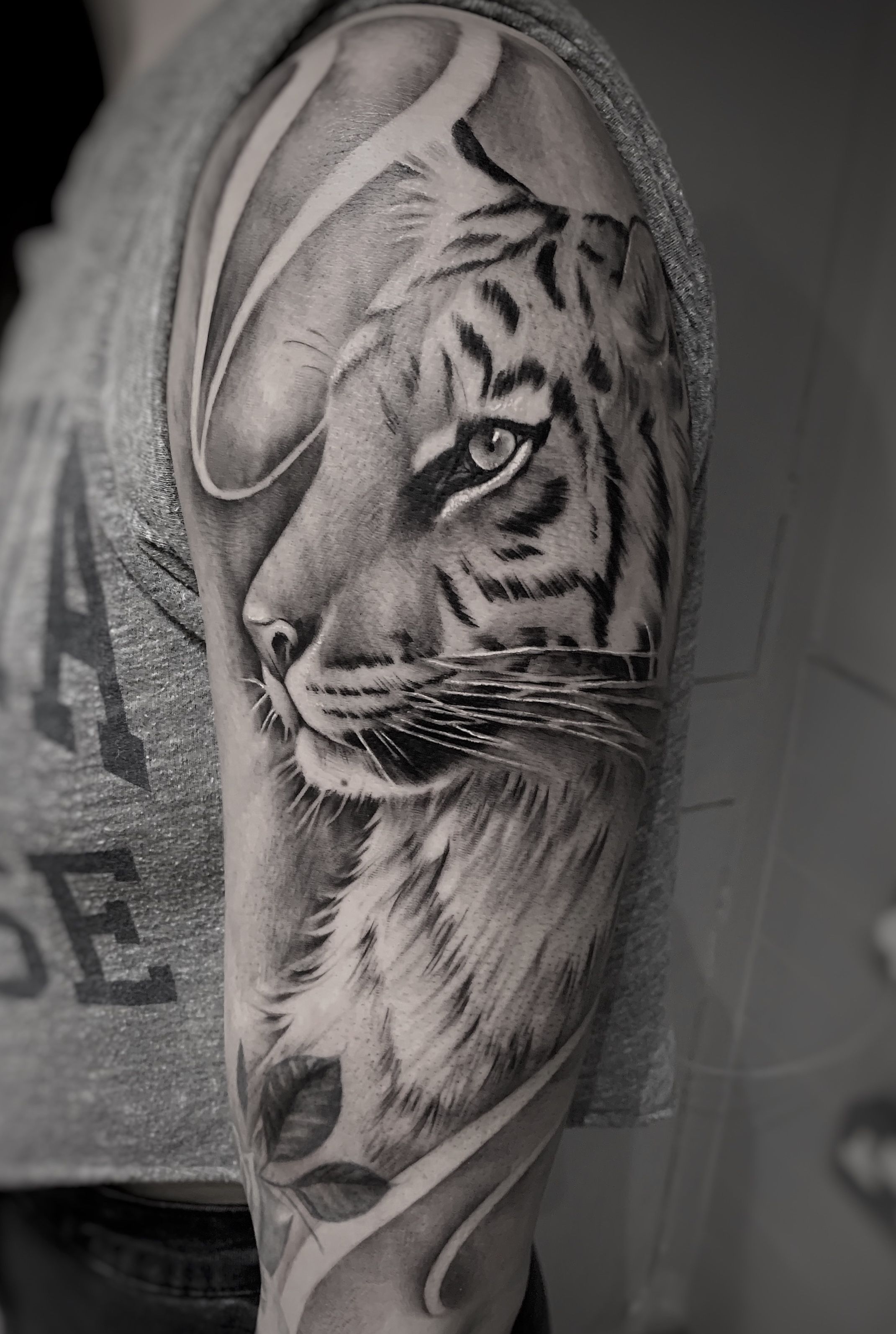 Tattoo uploaded by Ronnie Cyndi • Tattoodo