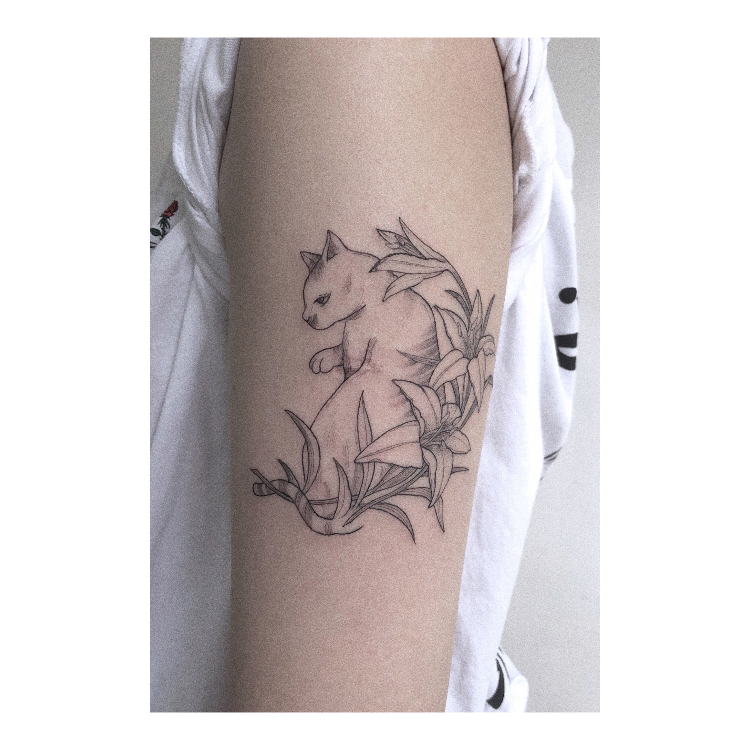 Tattoo uploaded by 偷花賊．the flower thief • Tattoodo