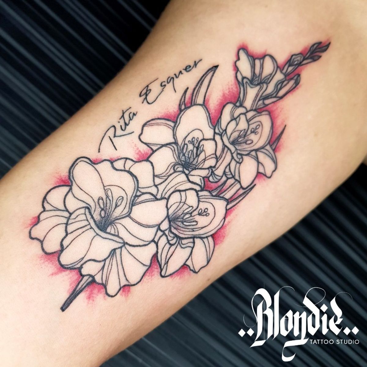 Tattoo uploaded by Blondie Tattoo Studio • Flowers Neotradi • Tattoodo