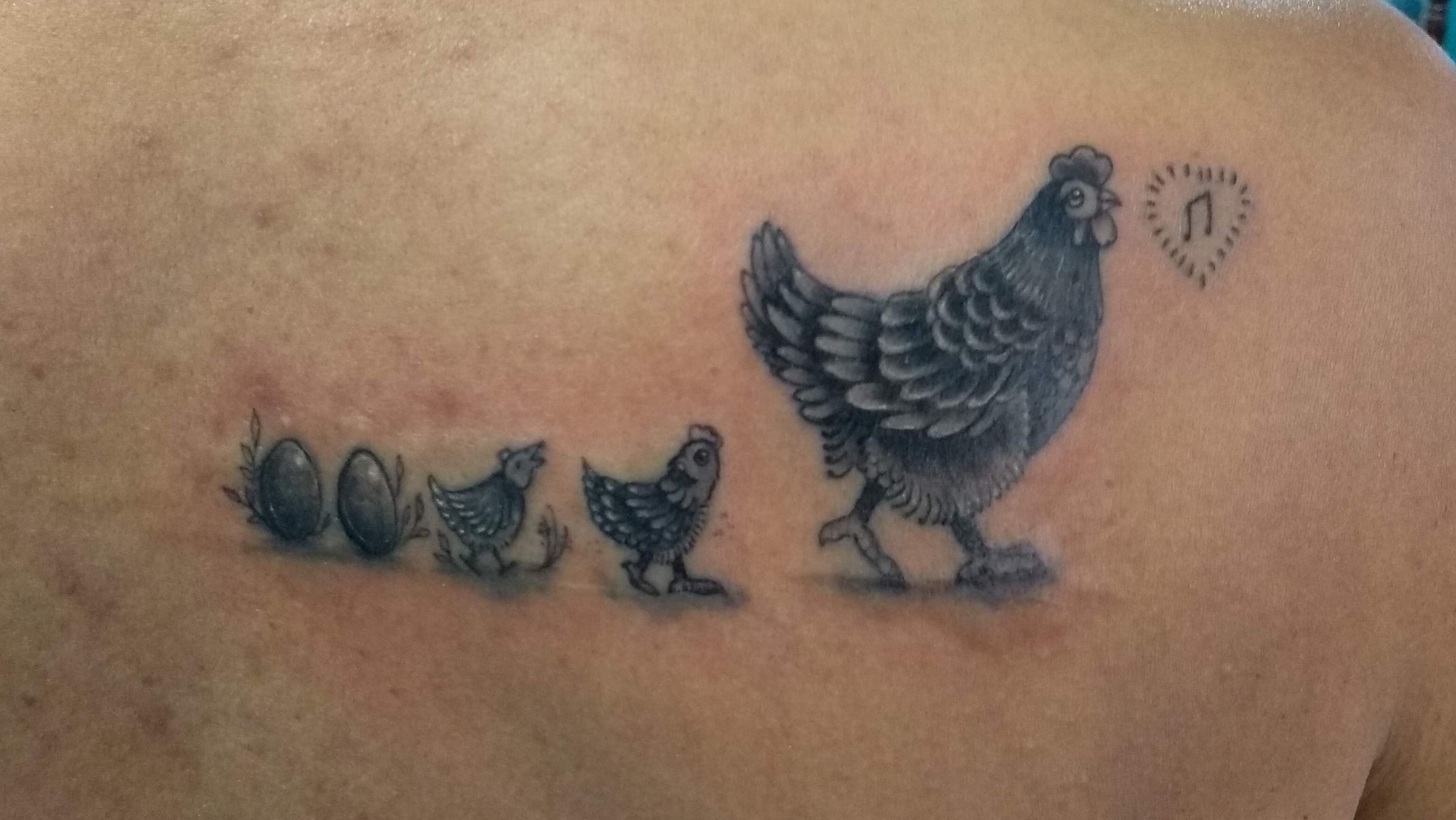 Tattoo uploaded by Sebastian Grillo (menguante_ttt) • Mamá gallina y ...