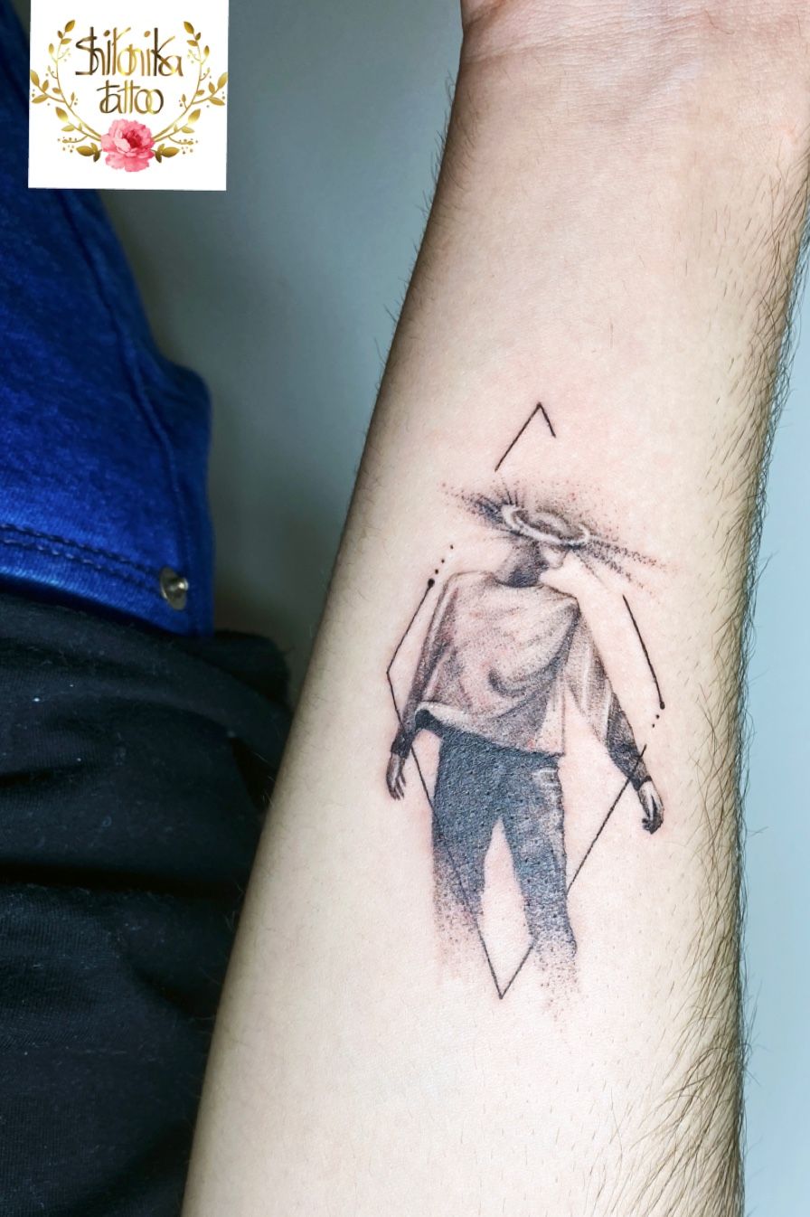 Floating tattoos - Bronctattooaus.com