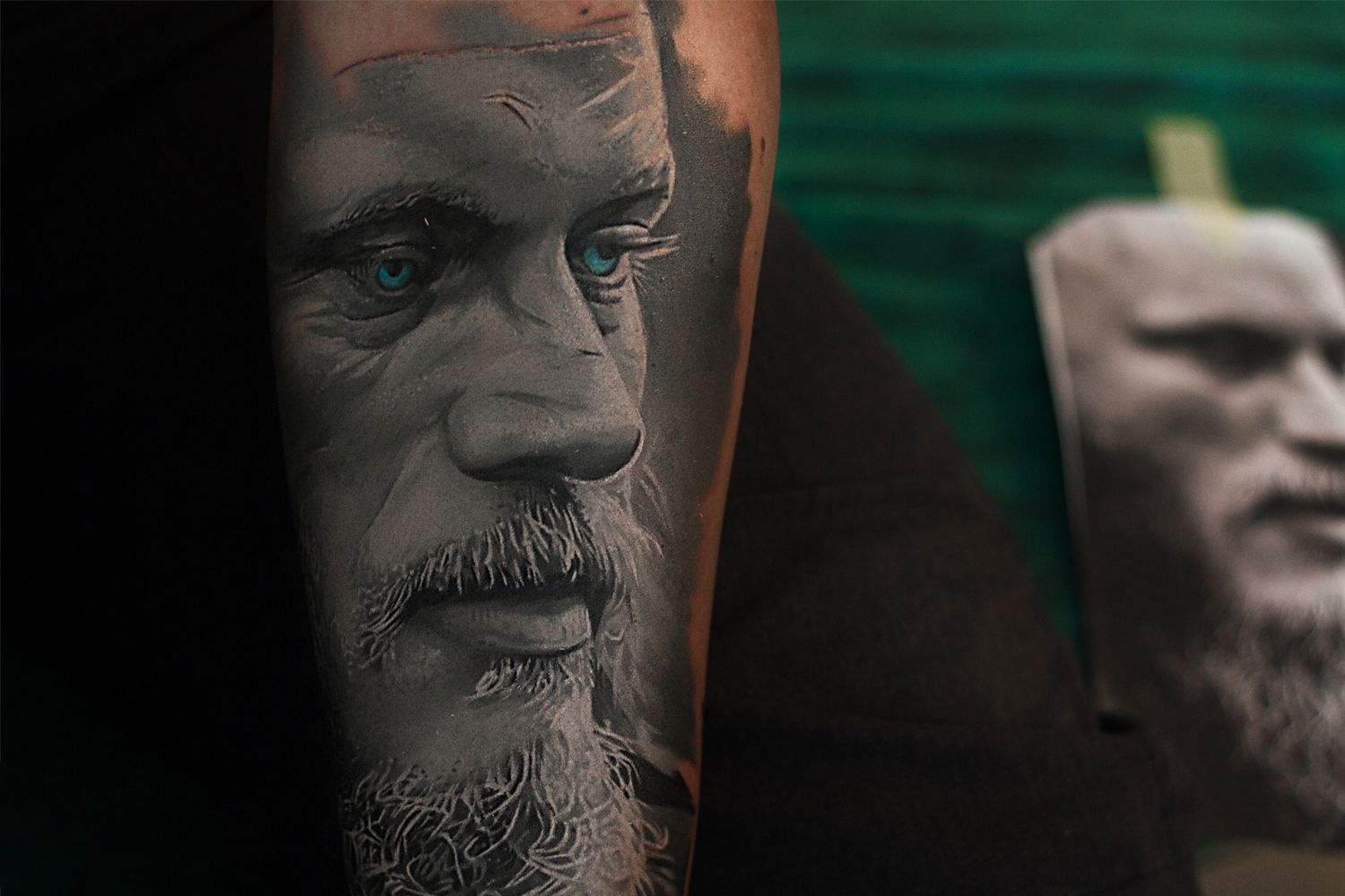 Alexei Mikhailov's Instagram, Twitter & Facebook on IDCrawl