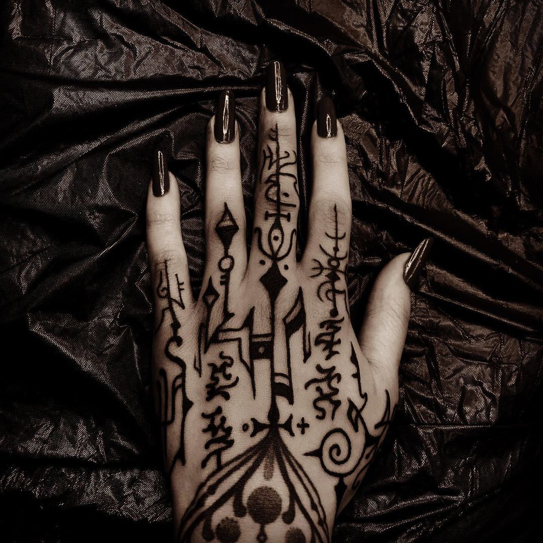 London Hand Pattern Tattoo • Tattoodo