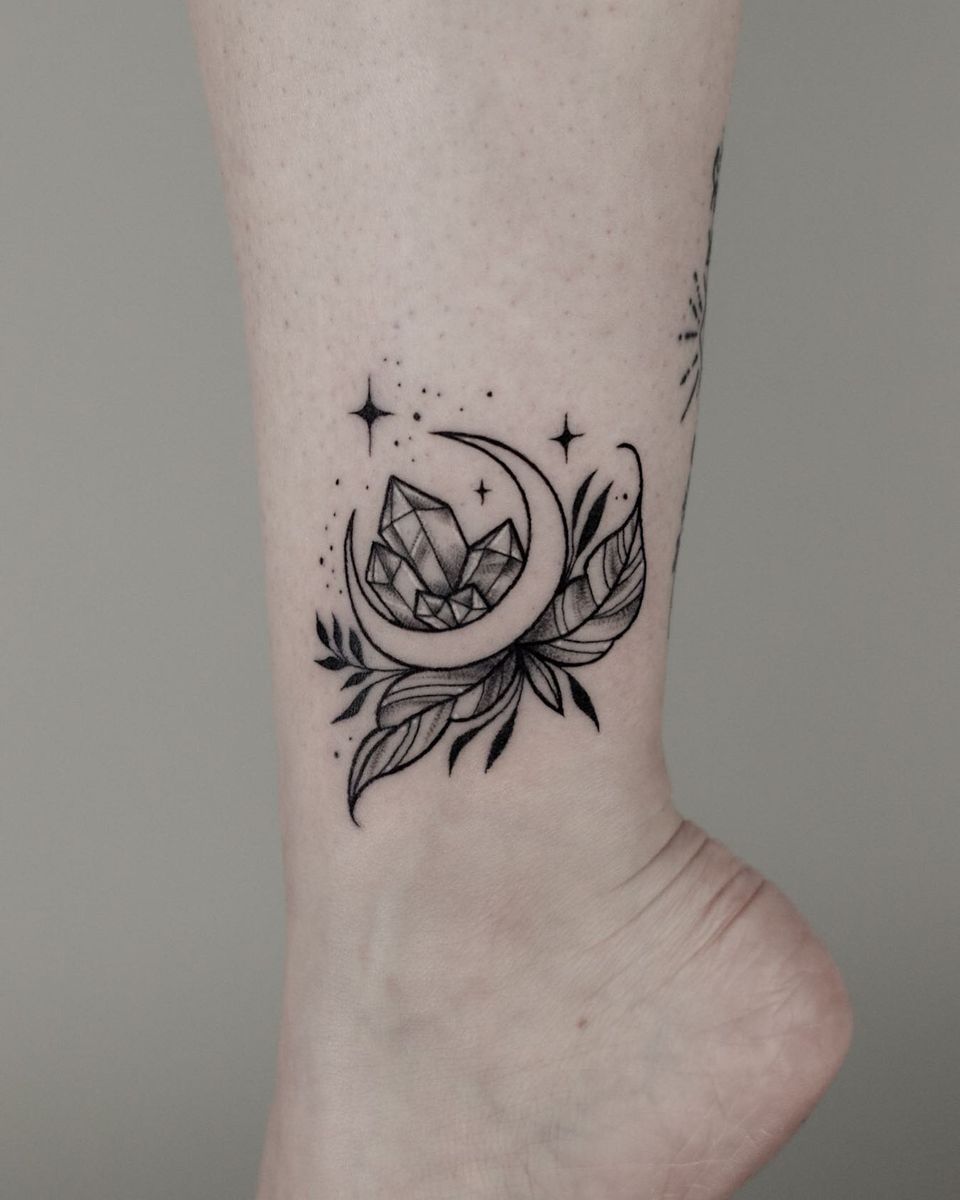 Tattoo uploaded by A Touch Of Ink • Tatuaj alb-negru cu cristale A ...