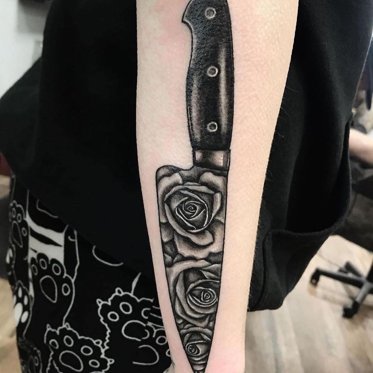 Tattoo uploaded by Jolie Matthews • Knife with roses • Tattoodo