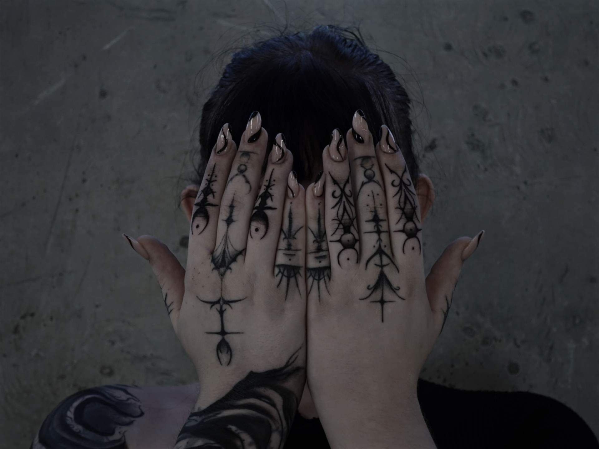 Intricate Tribal Finger Tattoo • Tattoodo