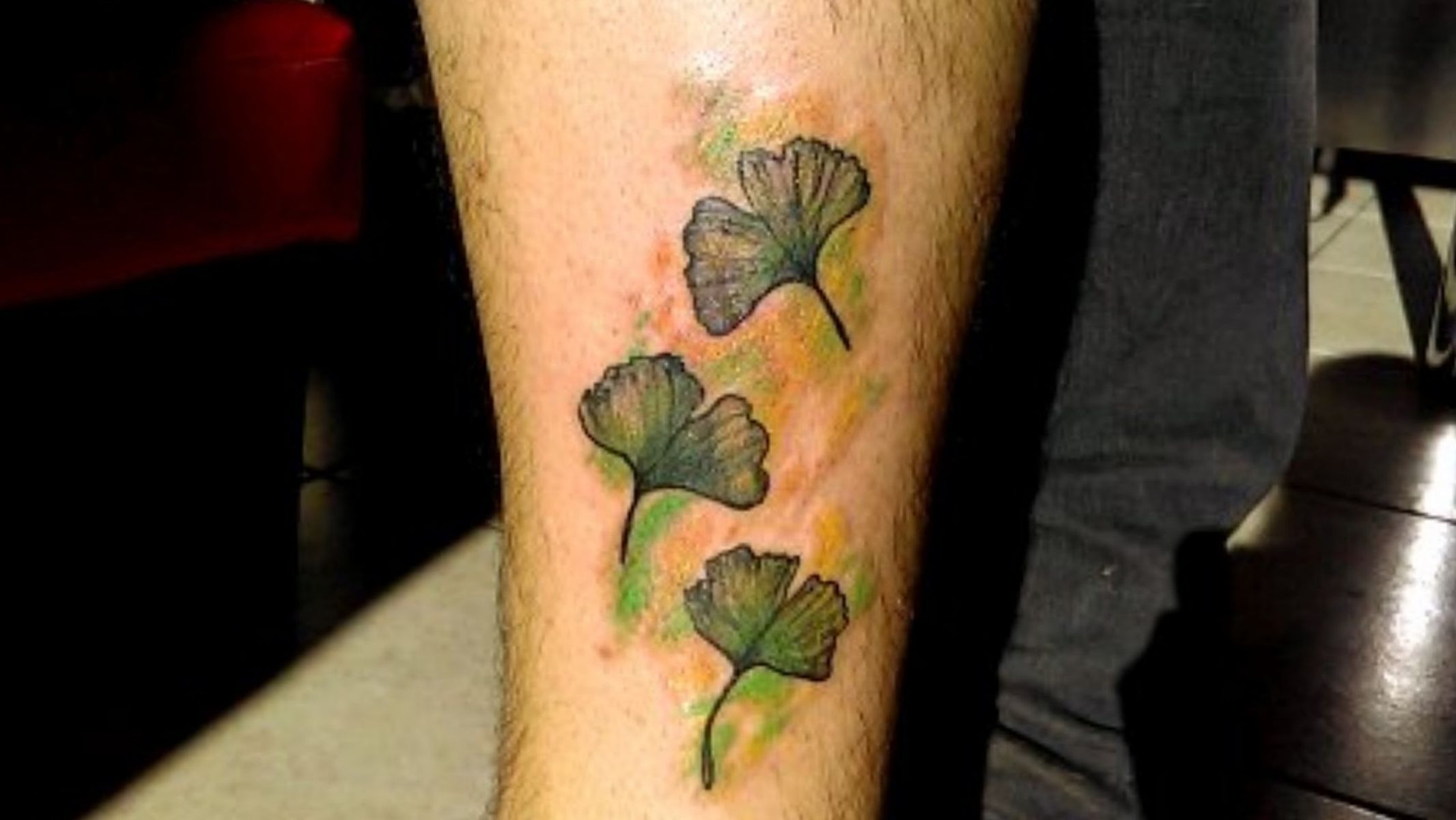 Tattoo uploaded by Amalia.tattoos • Hojas • Tattoodo