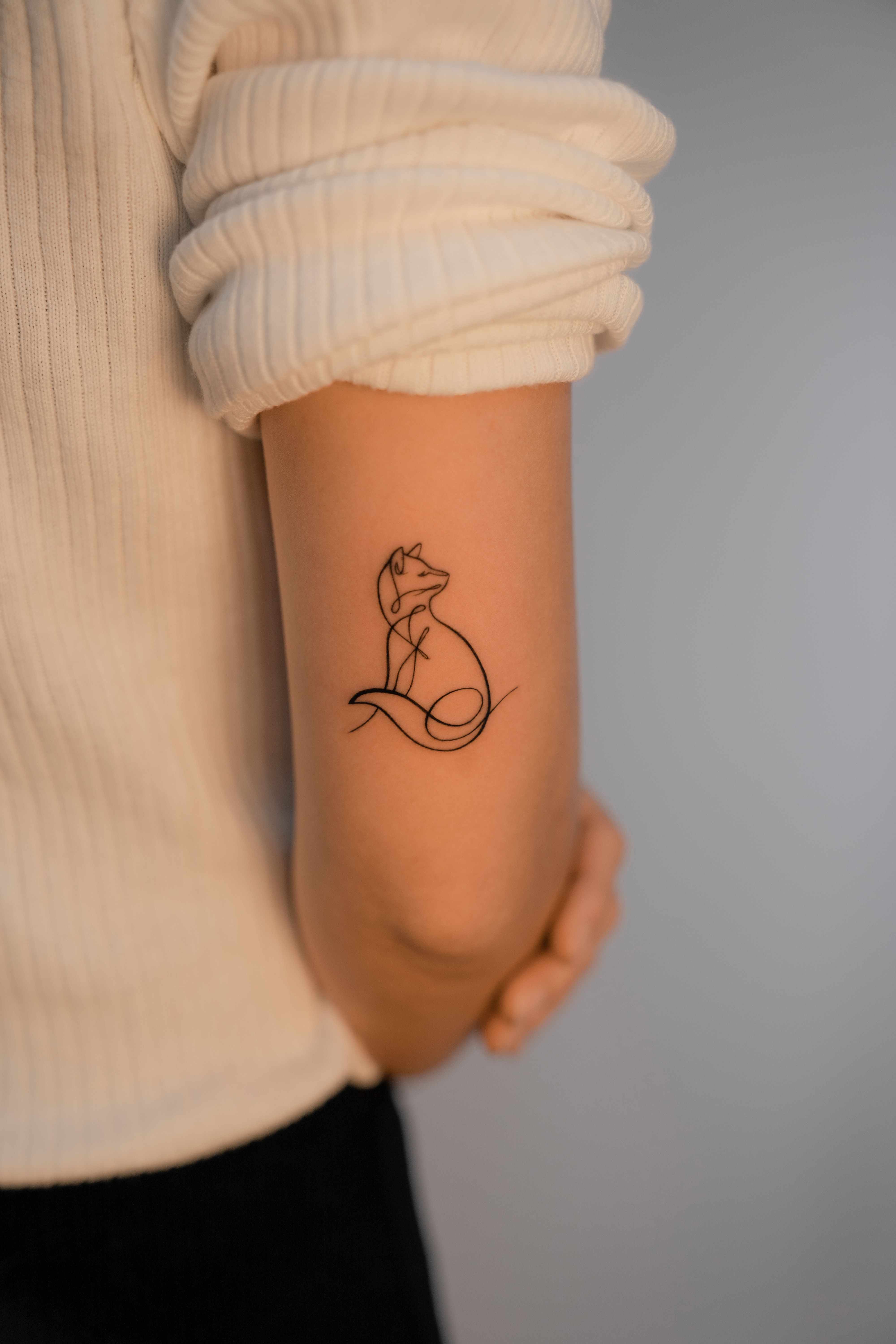 Fine Line Fox Tattoo by Federico Tronconi • Tattoodo