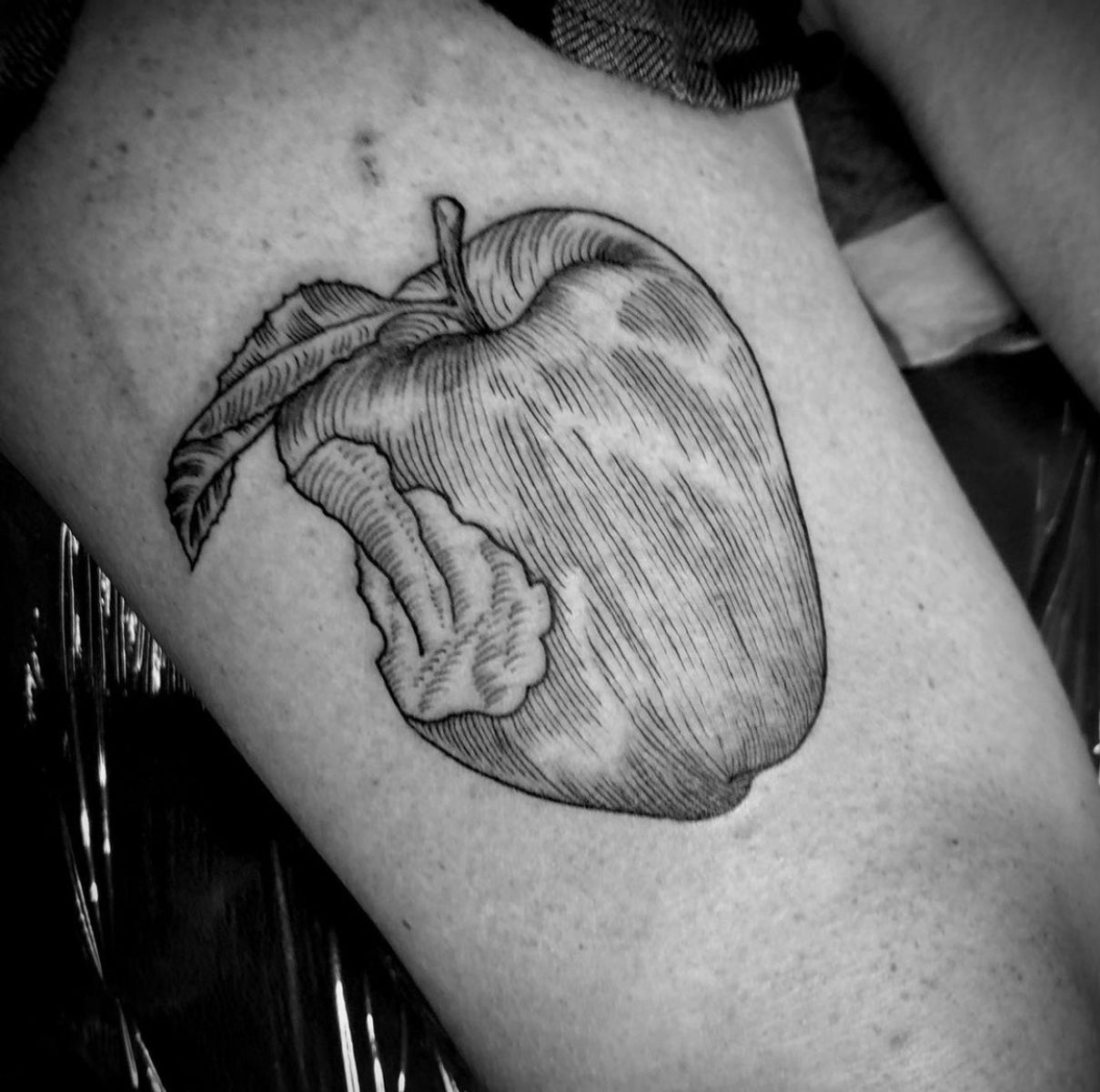Tattoo uploaded by Matthew Ono • Apple #apple #linework #renemagrite • Tattoodo