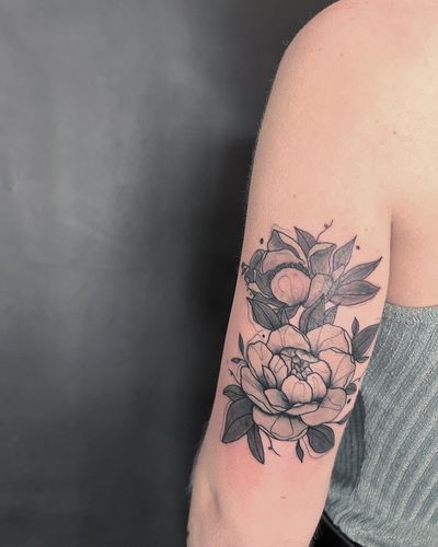 Fine Line Flower Tattoo by Ryan Goodrum • Tattoodo