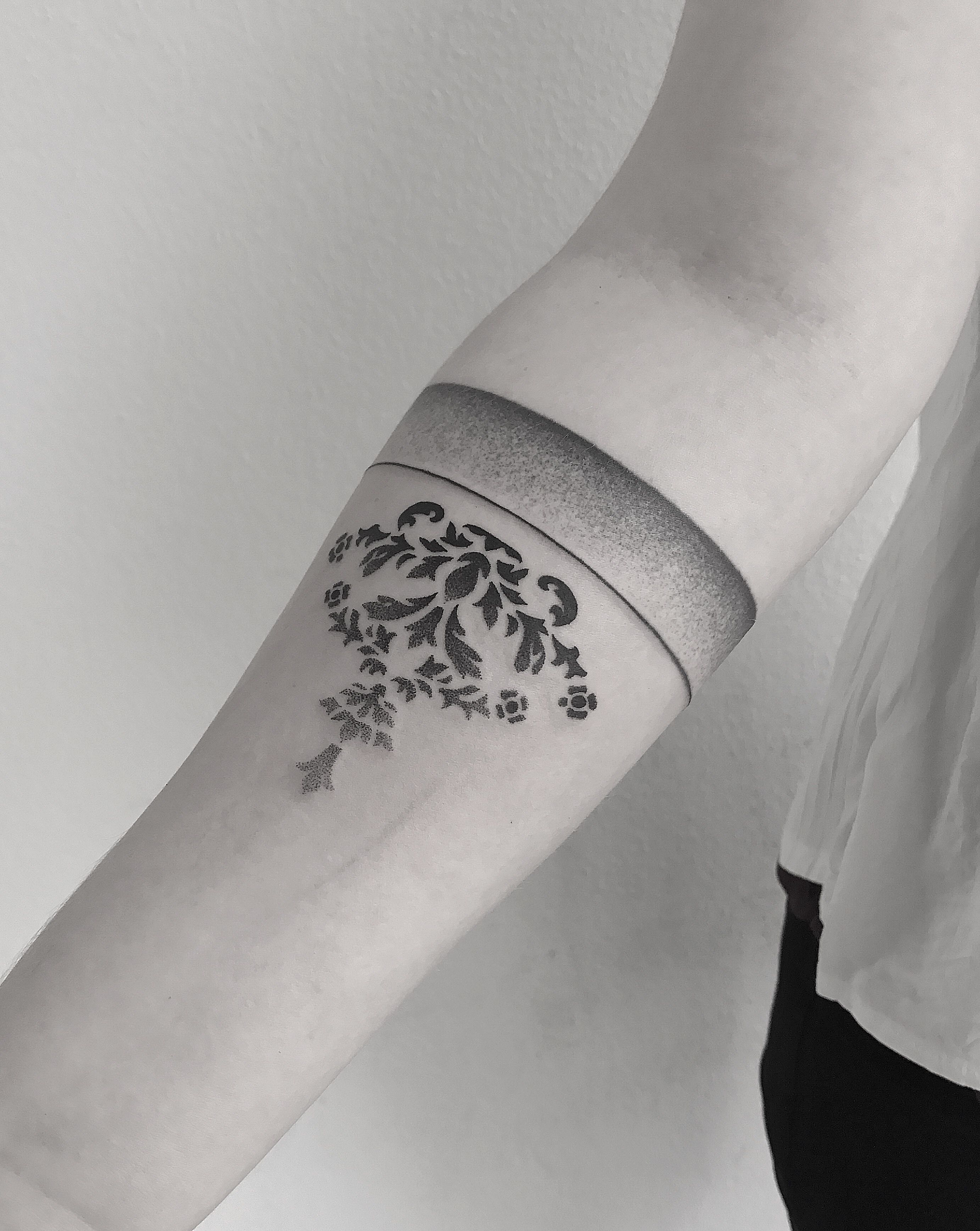 Dotwork Floral Arm Band by Oliver • Tattoodo