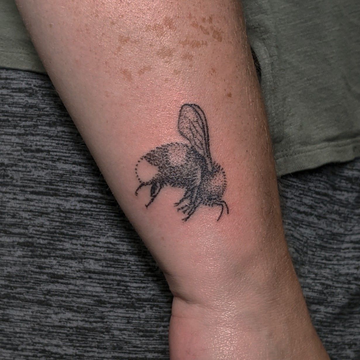 Bee Dotwork Hand Poke Tattoo • Tattoodo
