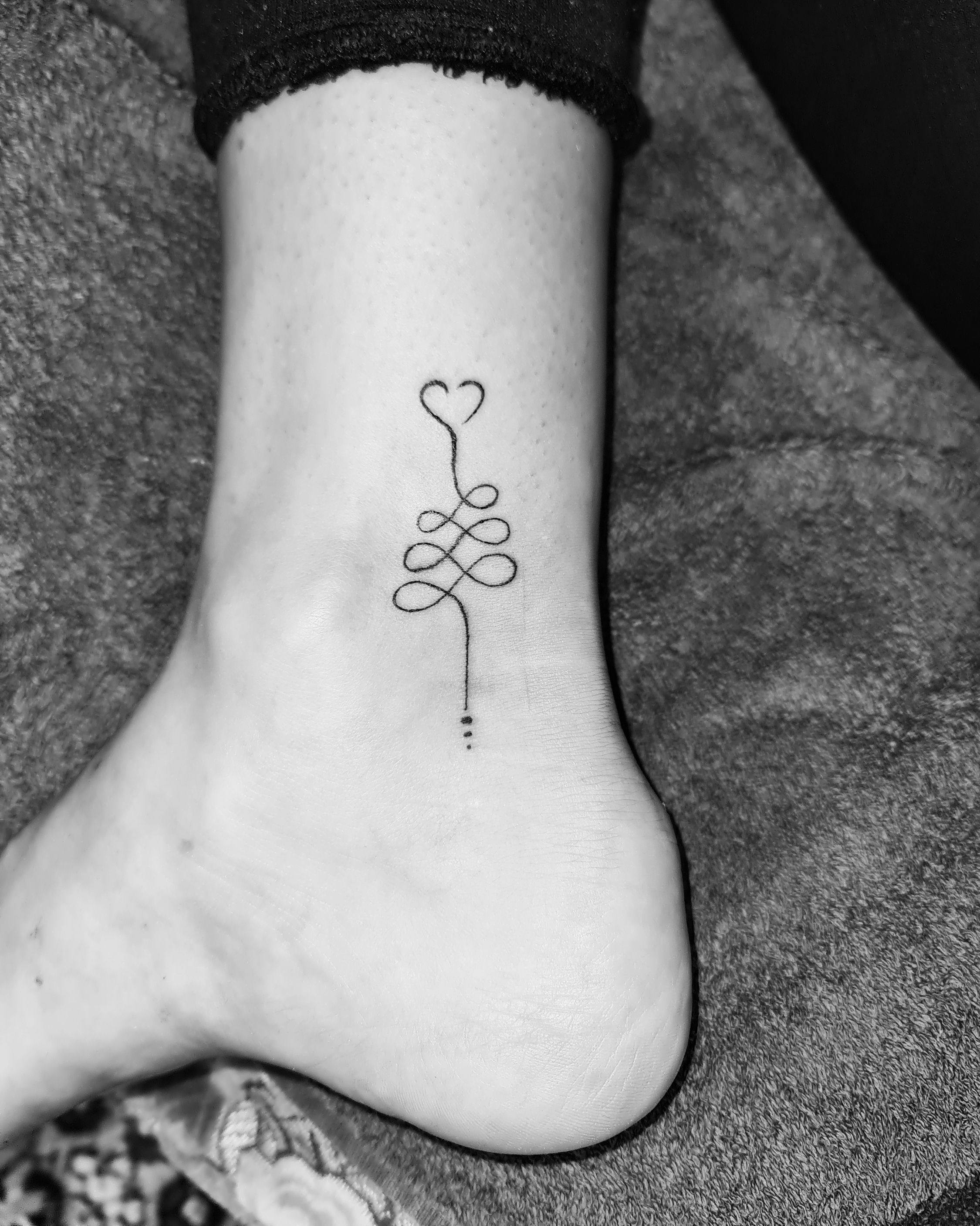 Delicate Heart Unalome by Larisa Andreea Boboc • Tattoodo