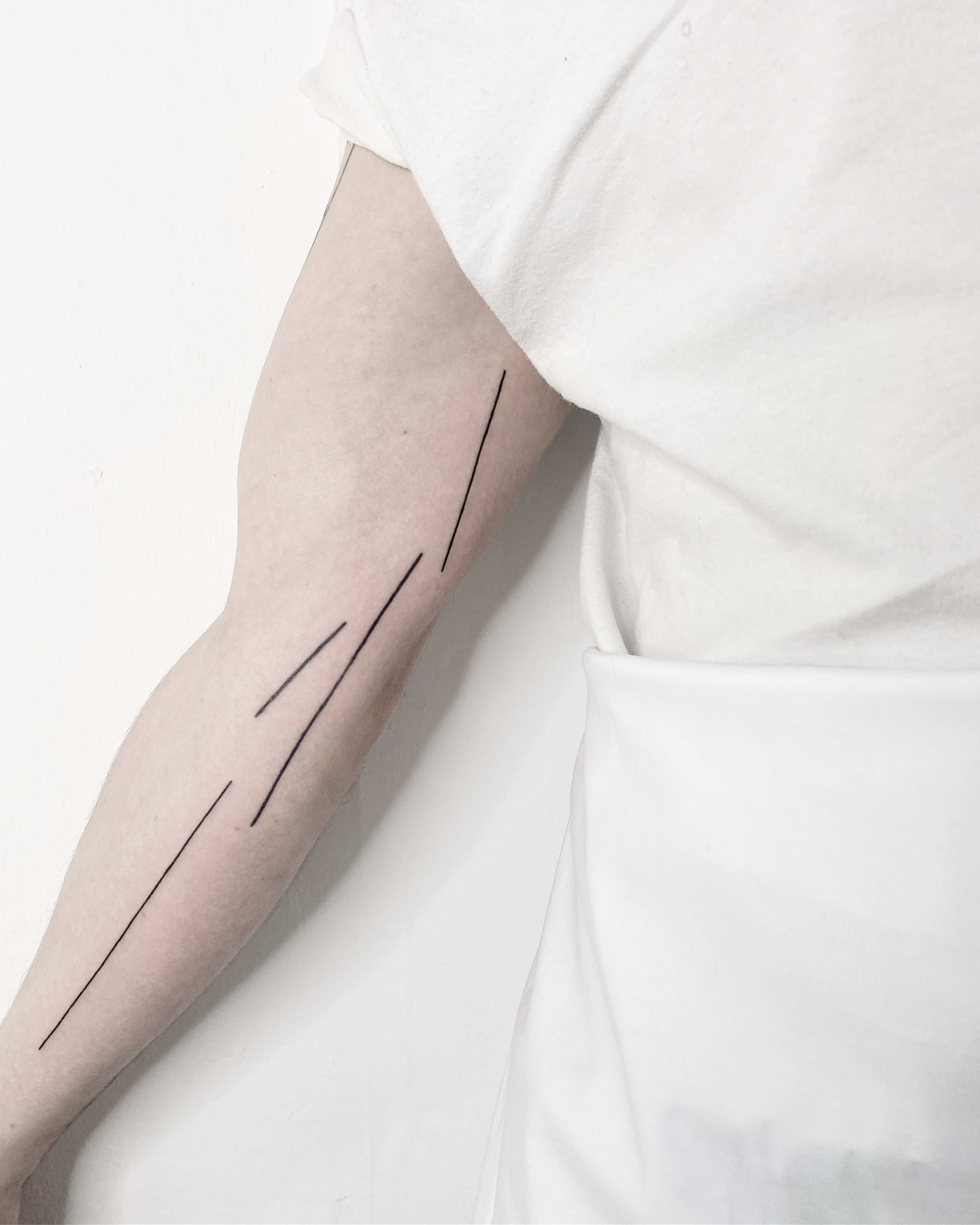 Line Design • Tattoodo