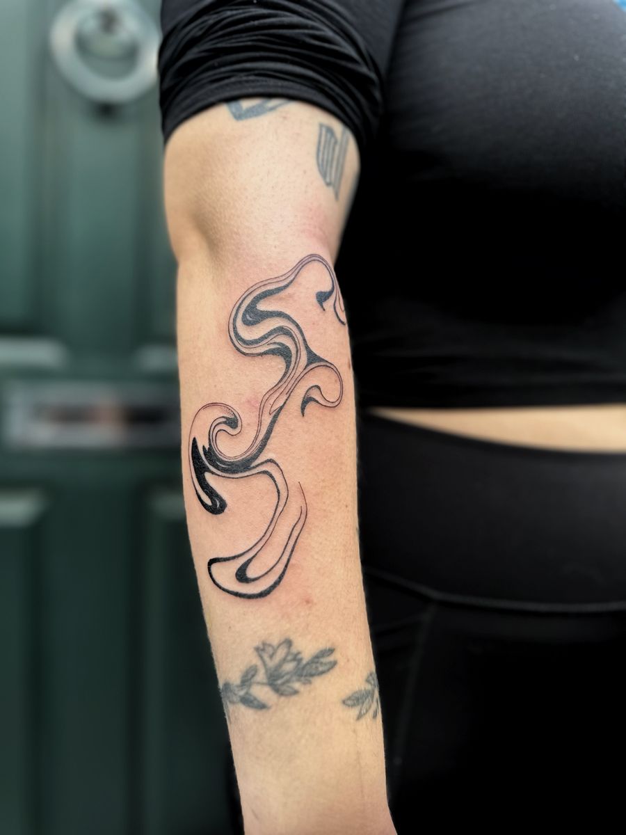 Tattoo uploaded by Giada • Fluid tattoo #finelinetatto #fluidtattoo #fineline • Tattoodo