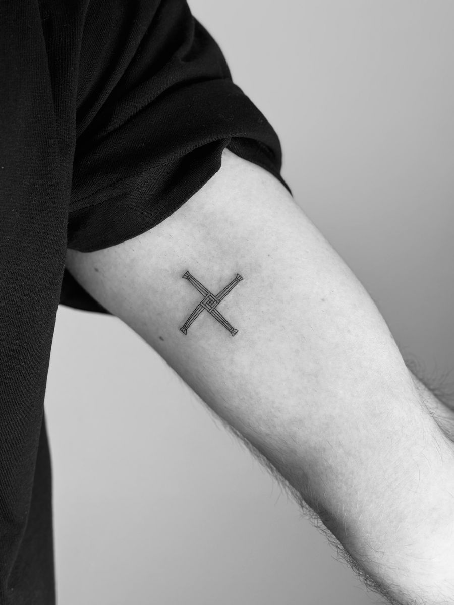 Fine Line Abstract Tattoo by Timmy • Tattoo uploaded by Timmy • Tattoodo