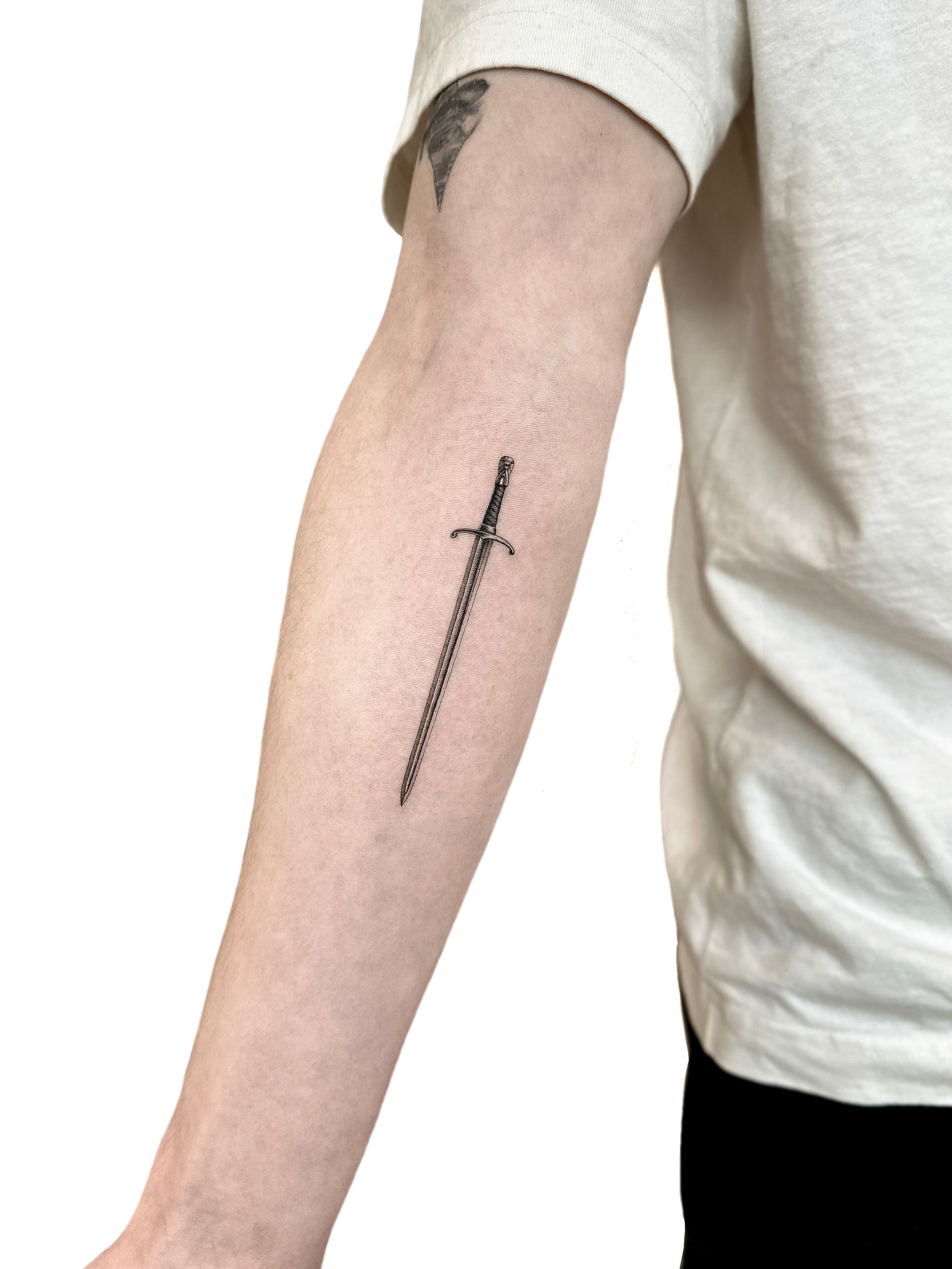 Sword of Shadows • Tattoodo