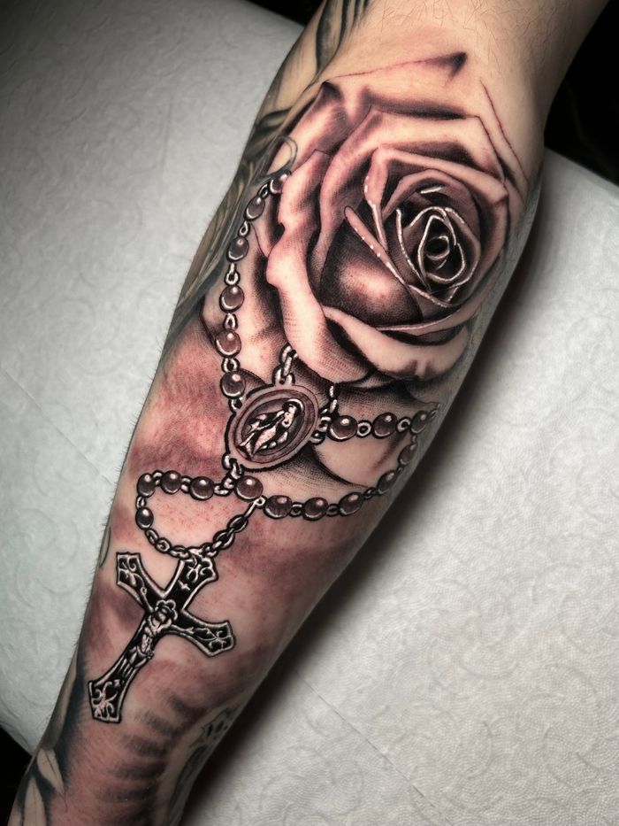 Rose and Rosary Tattoo • Tattoodo