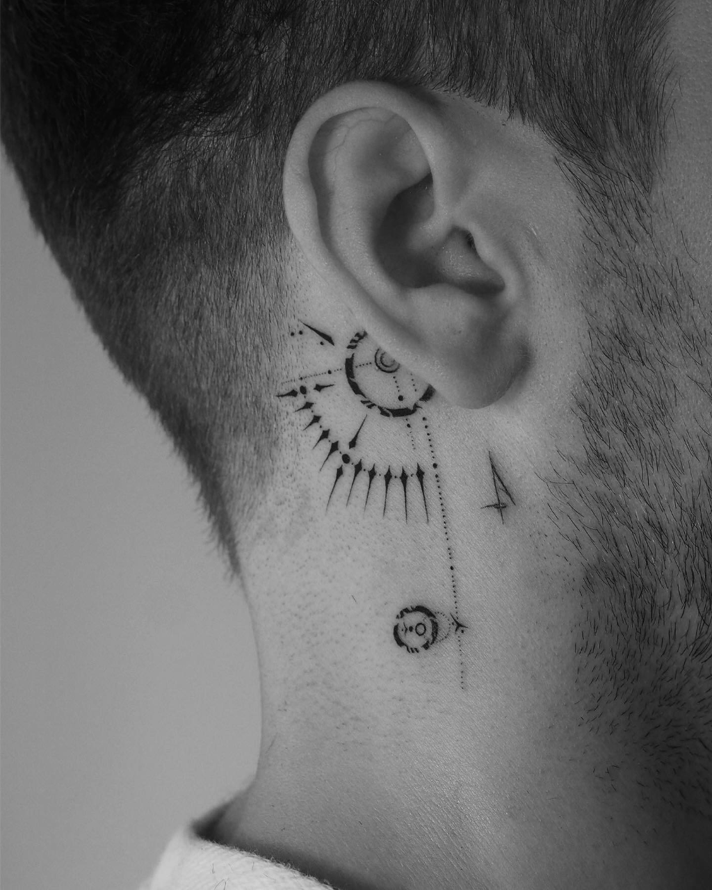 Geometric Ear Design • Tattoodo