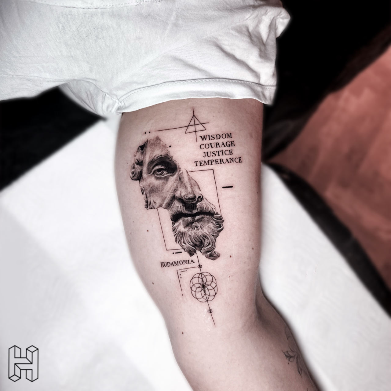 Split-Face Sculpture • Tattoodo