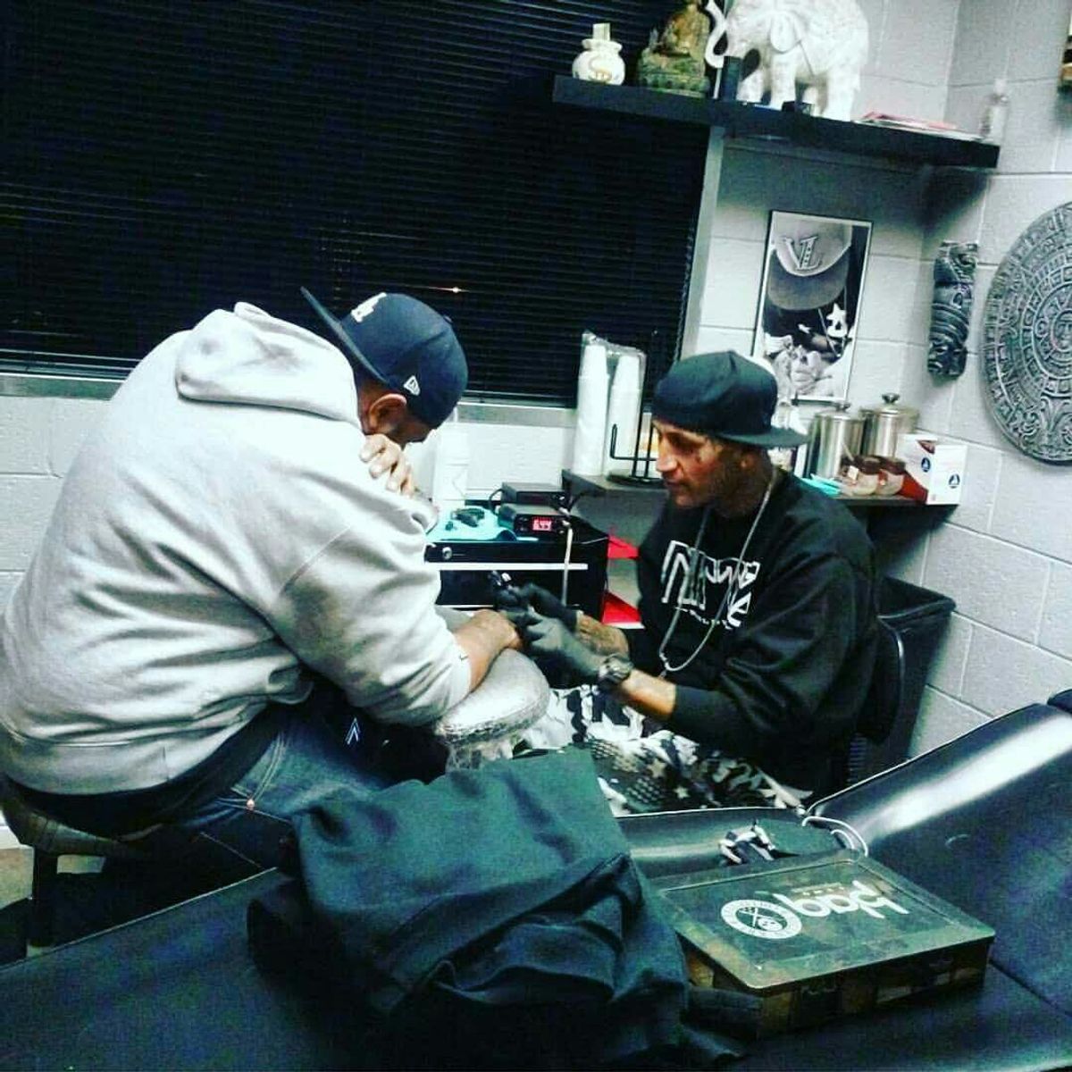 Tattoo uploaded by Foxxx • WITH THE FLAKS GETTING TATTED. • Tattoodo