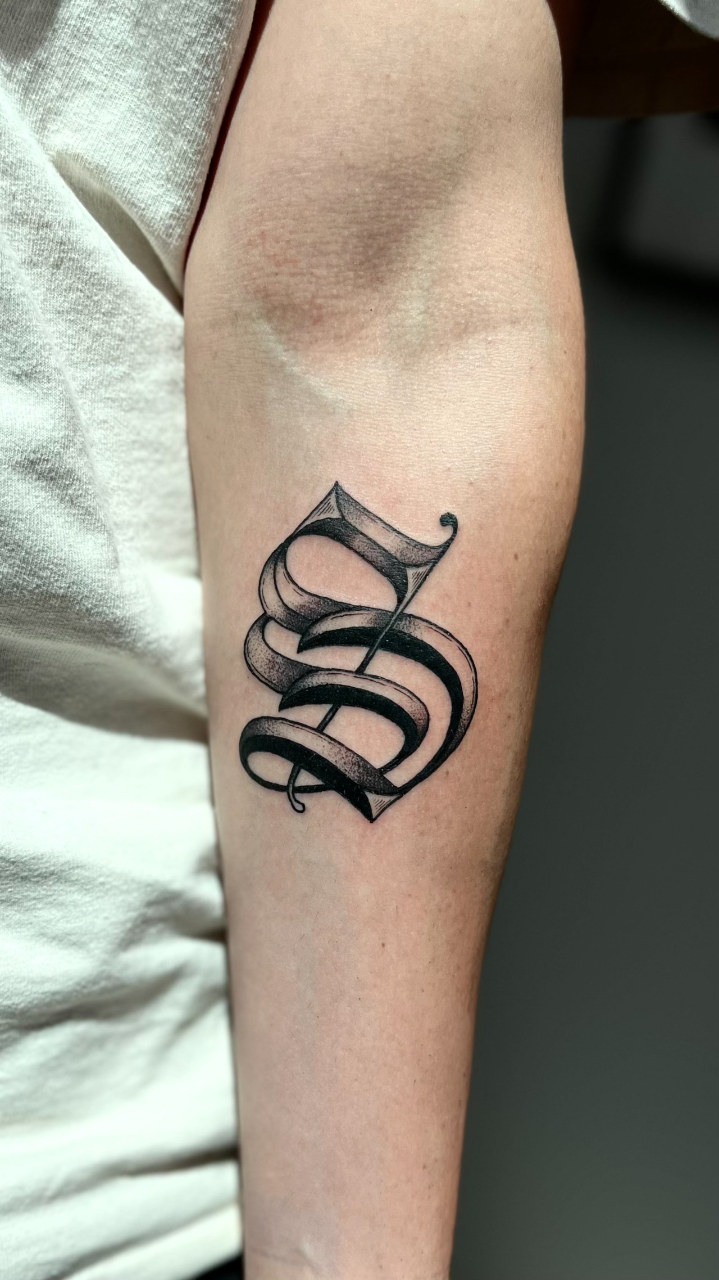 Gothic Letter 'S' • Tattoodo