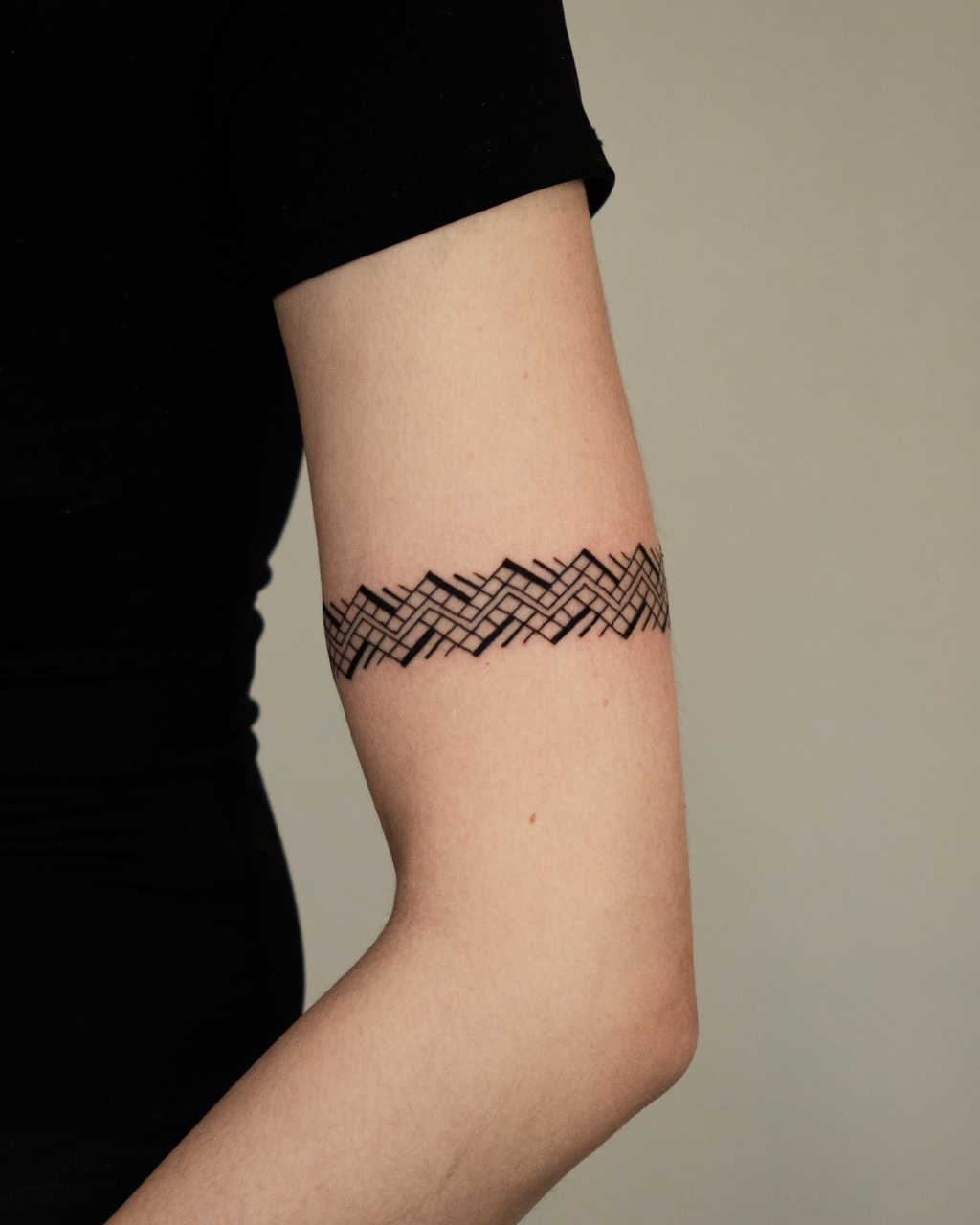 Geometric Armband • Tattoodo
