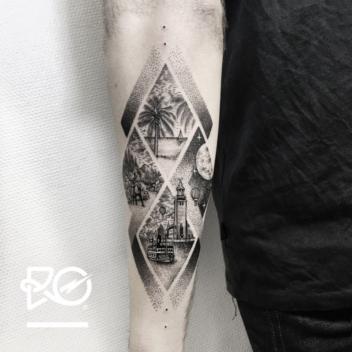 Tattoo uploaded by R O* B E R T P A V E Z • Tattoodo