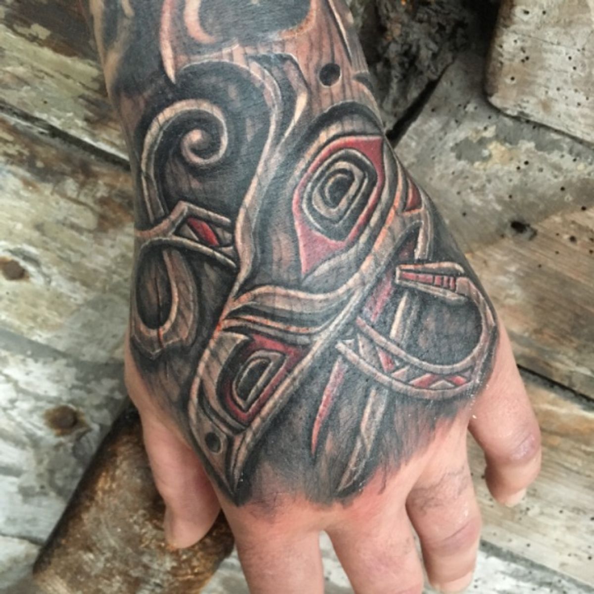 Tattoo uploaded by Nidhogg Tattoo Studio • A haida raven, by Jannicke ...