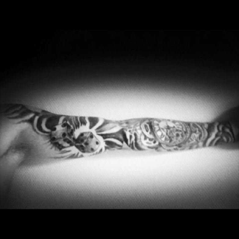 Tattoo uploaded by Lolo • Tattoodo