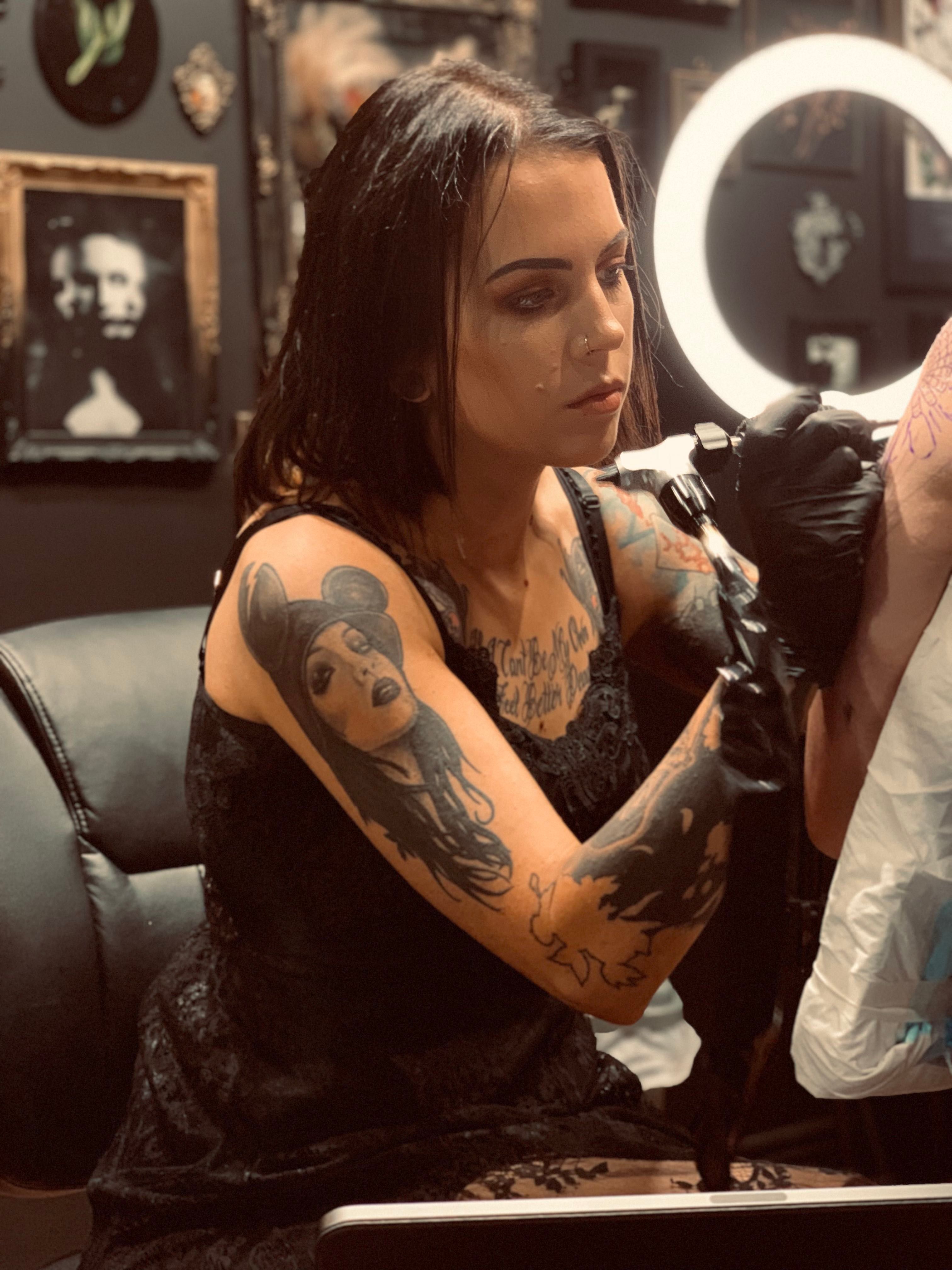 Danielle Decay • Tattoo Artist • Tattoodo