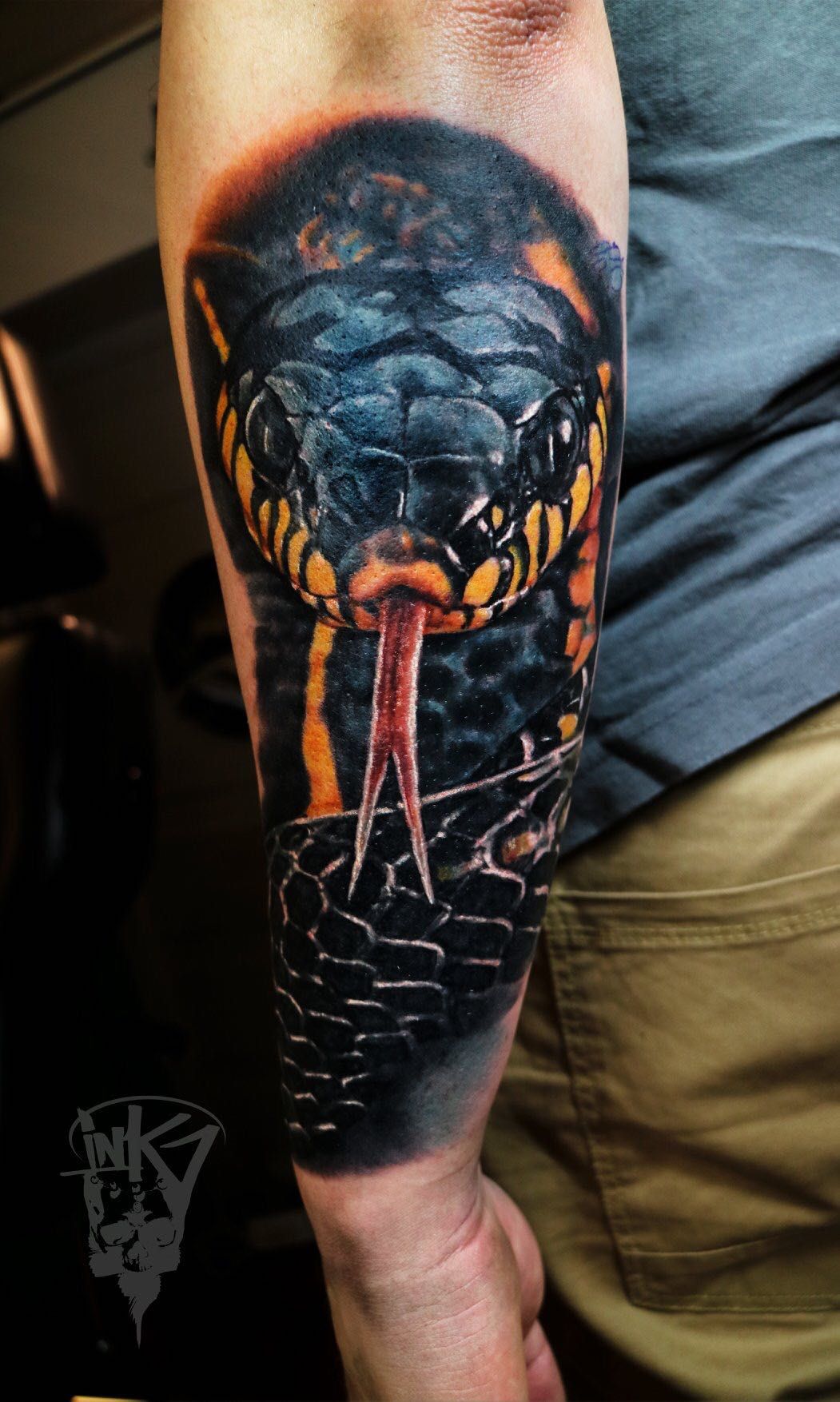 Alien’s tattoo • Tattoo Studio • Tattoodo