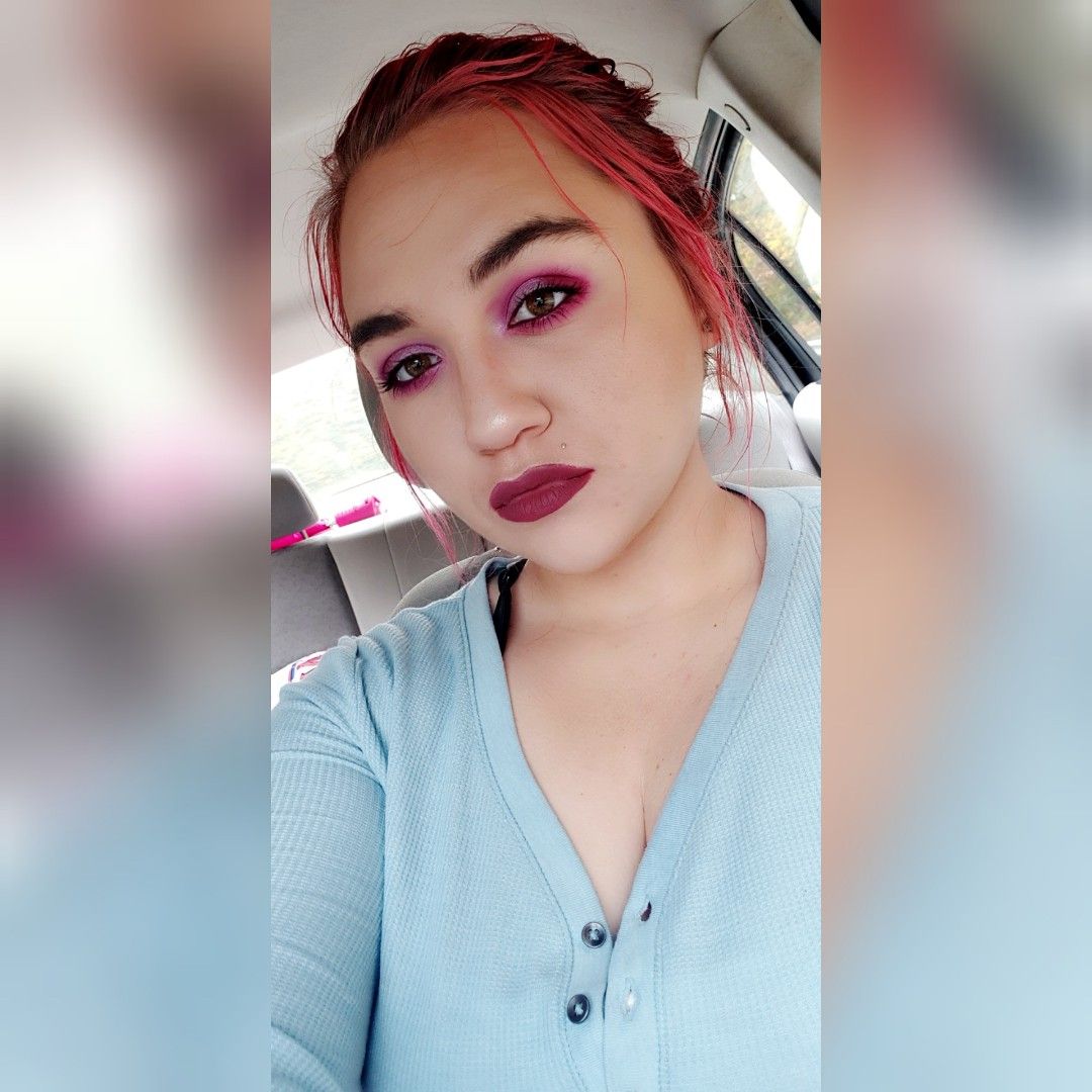 Katie Bee's Instagram, Twitter & Facebook on IDCrawl