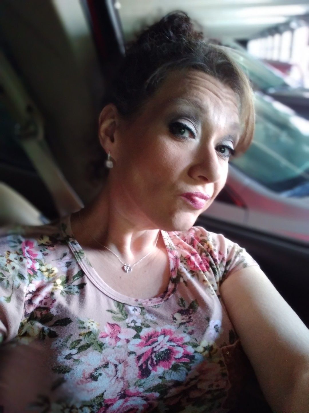 Sarah Timperley's Instagram, Twitter & Facebook on IDCrawl